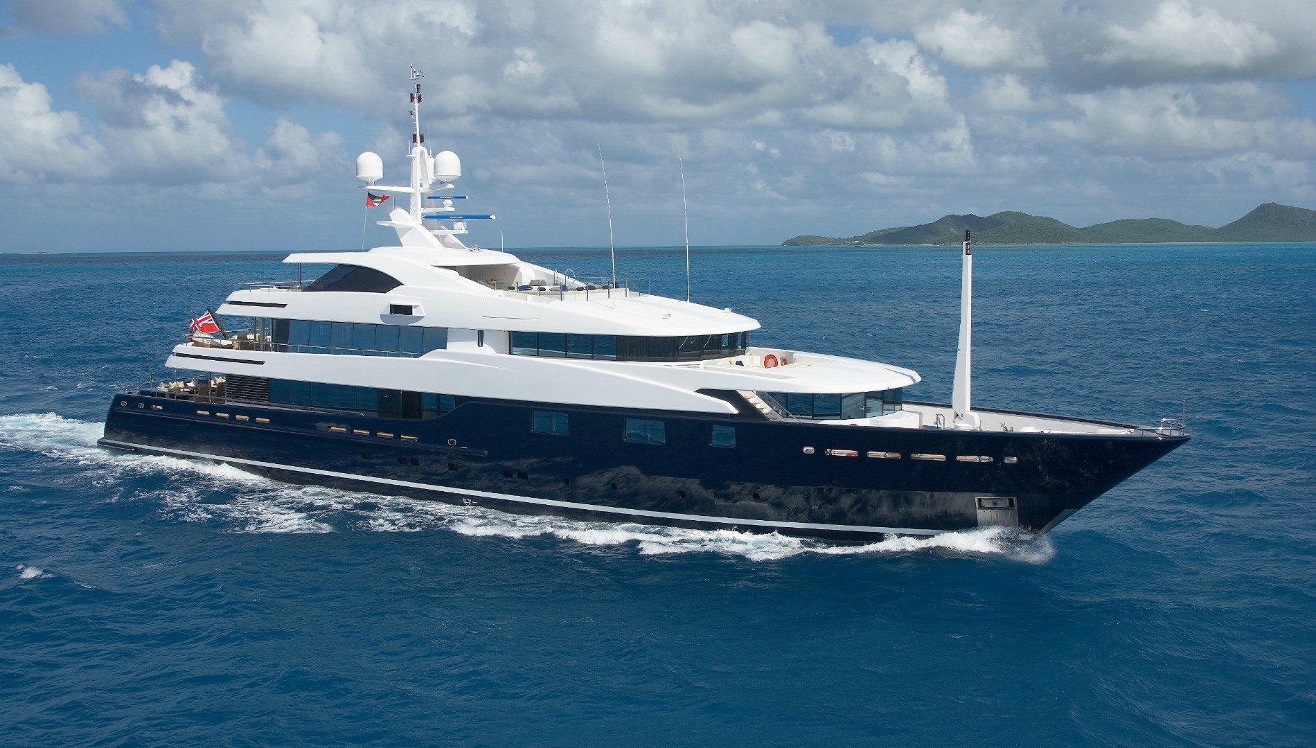 Yacht ICE ANGEL, CMN | CHARTERWORLD Luxury Superyacht Charters